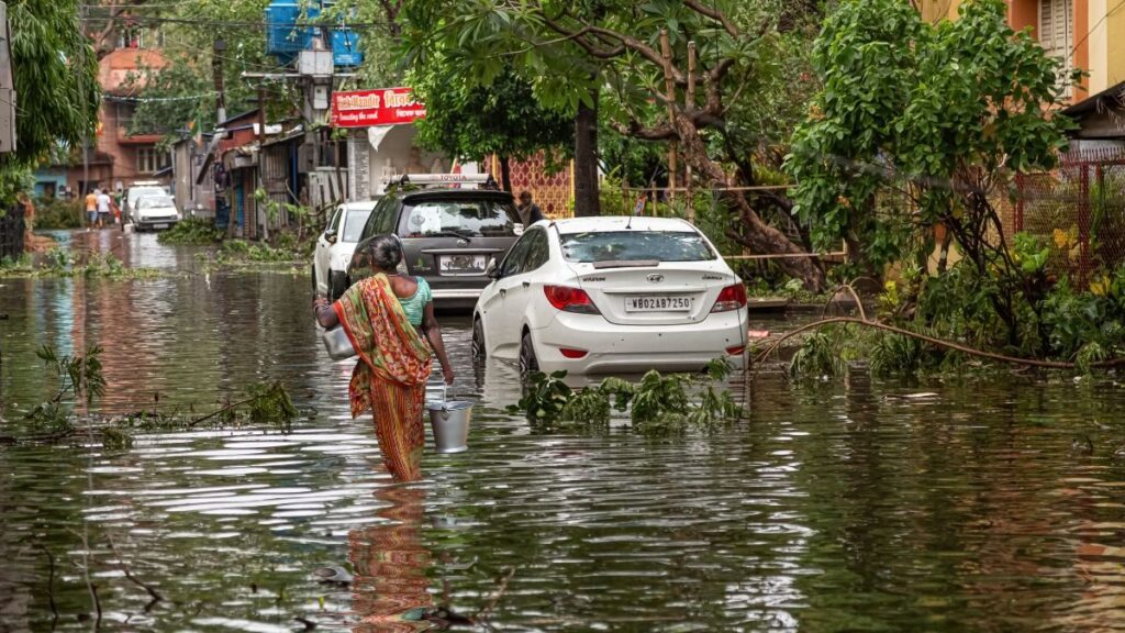 Bajaj Allianz launches parametric insurance for climate-related risks ...